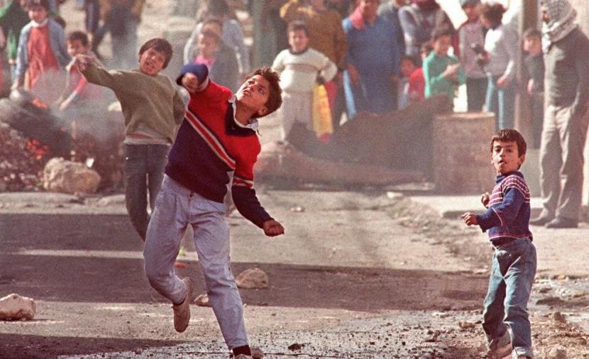 33 Years passed since the First Palestinian Intifada | Safa News Agency ...